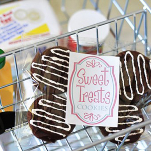 felt play cookies and free sweet treats printable labels via lilblueboo ...